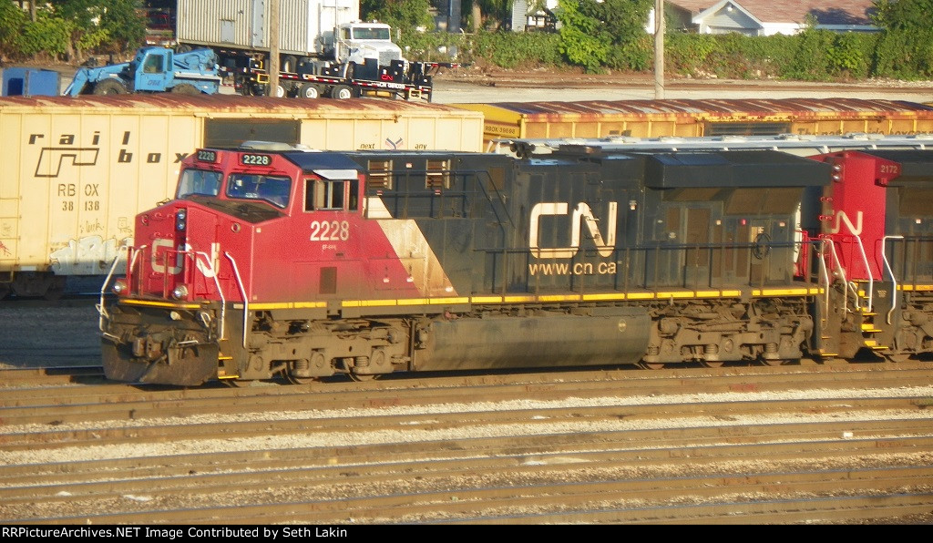 CN 2228